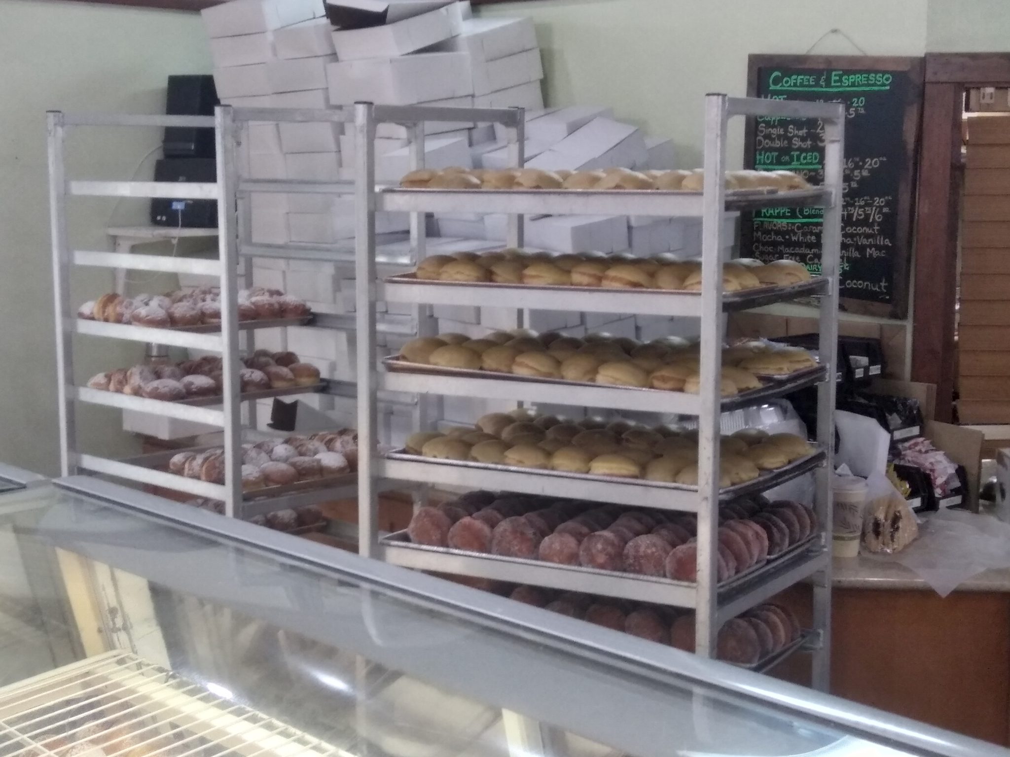 Punalu'u Bake Shop: A Classic Hawaiian Bakery With A Claim To Fame ...