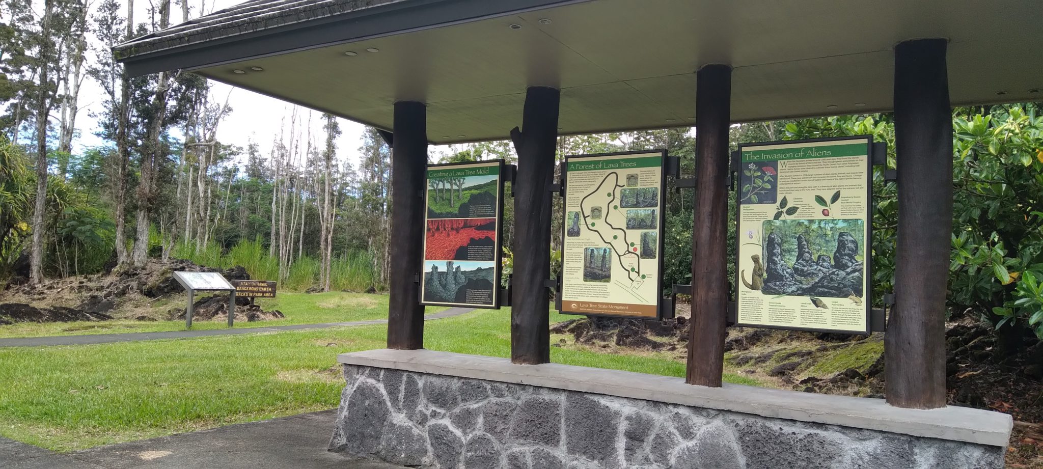 Lava Tree State Park – Black Rock Monuments Formed Around Ancient Tree ...