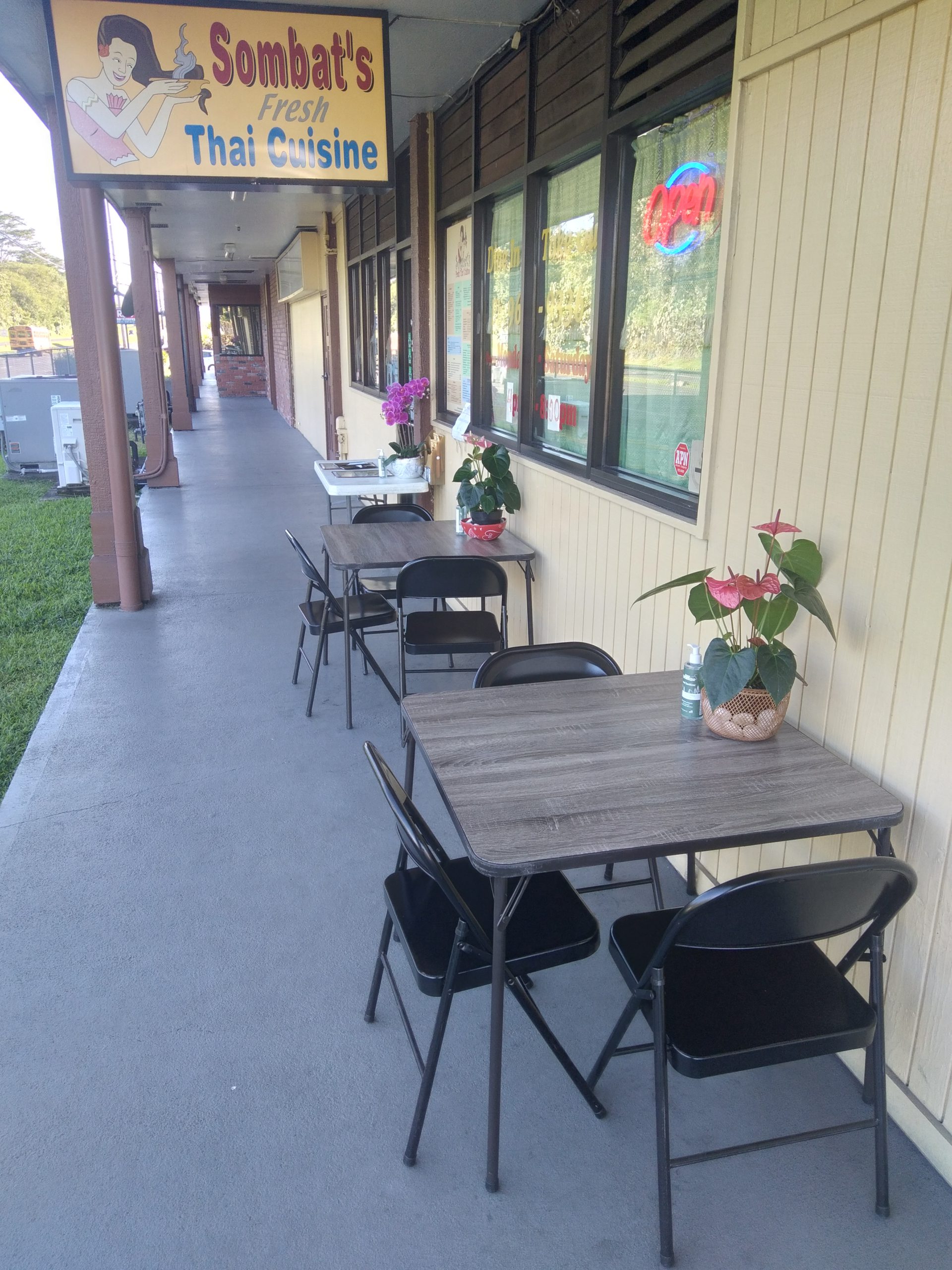 Sombat's Fresh Thai Cuisine-Hilo's Award winning Thai Restaurant ...